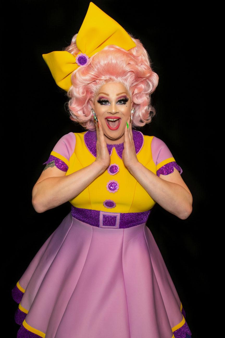 Under The Tents 2022: Neopets, Ashley Eckstein, Nina West, Val Hochberg - San Diego Comic-Con ...