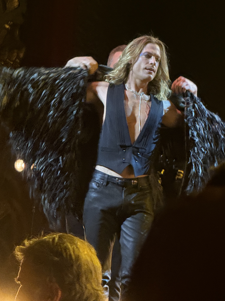 AMC Gave Fans "The Vampire Lestat" Vampire Rock Concert They've Been ...